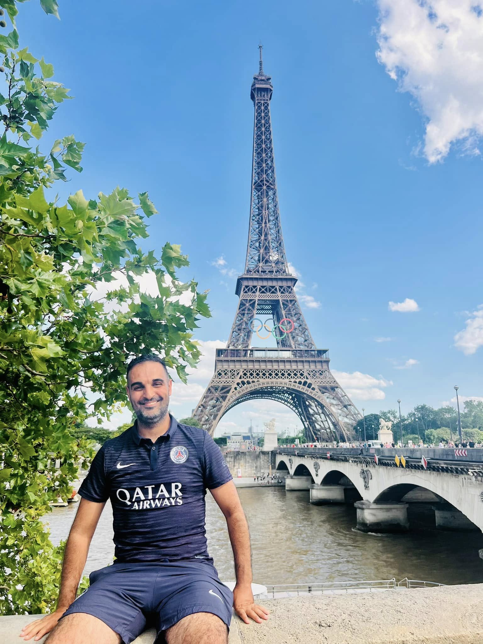 Travel The World with Raf Eli